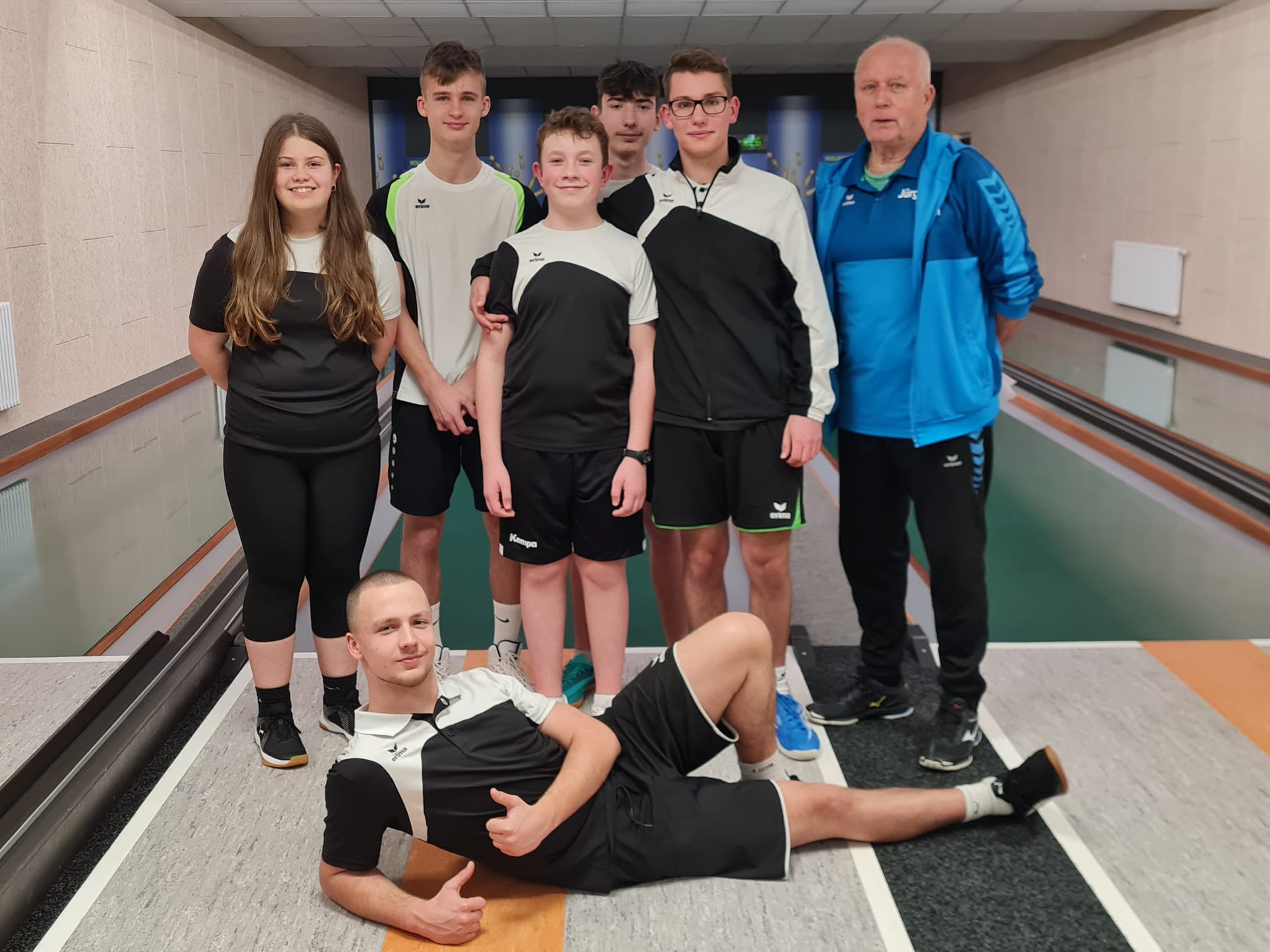 Jugend zieht ins Finale ein und Frauen gewinnen 8:0 - Kegelsportverein ...